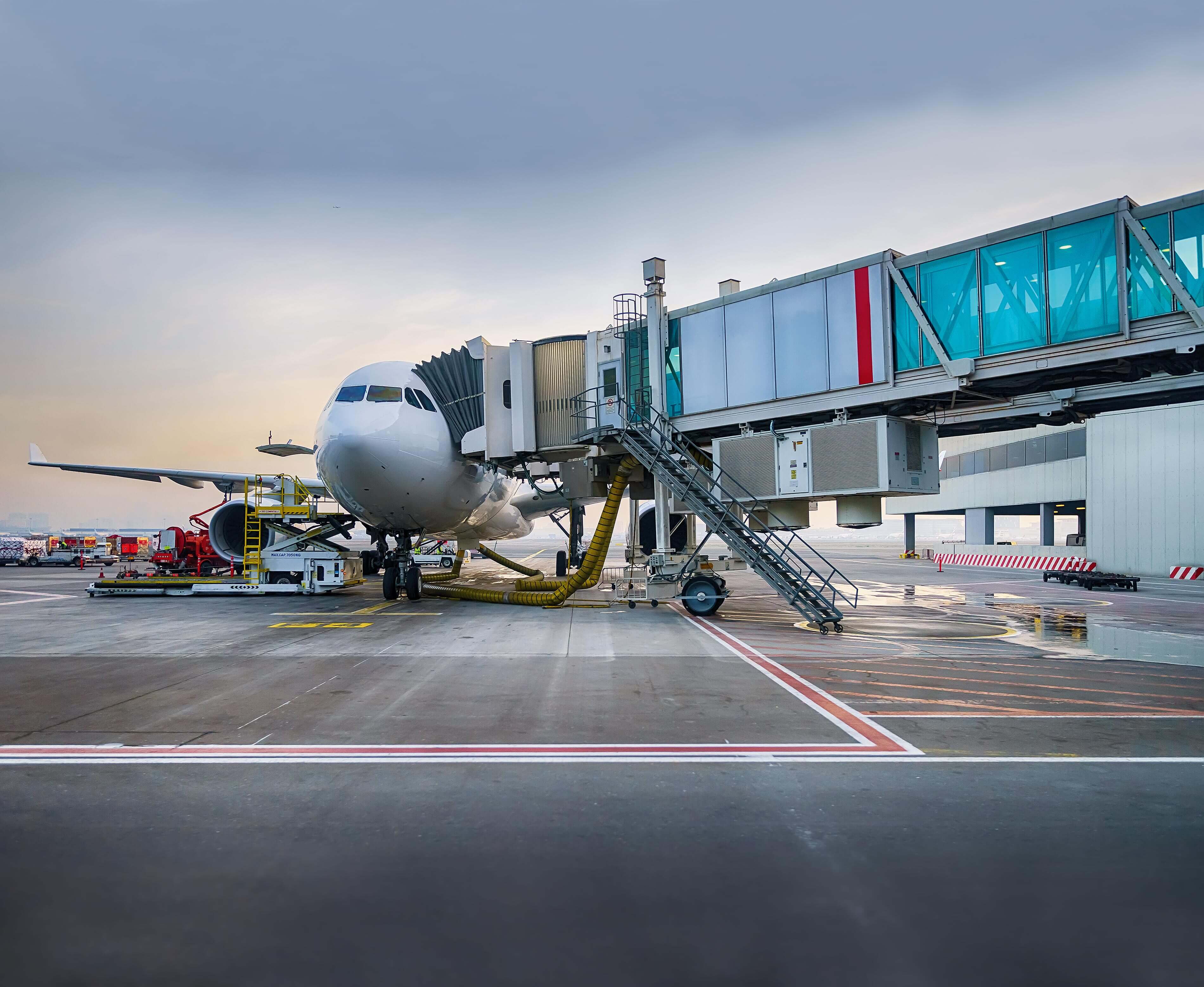 Axa, ITW, Airport GPU, GSE, UPS for GSE, UPS for GPU, ground power unit ...
